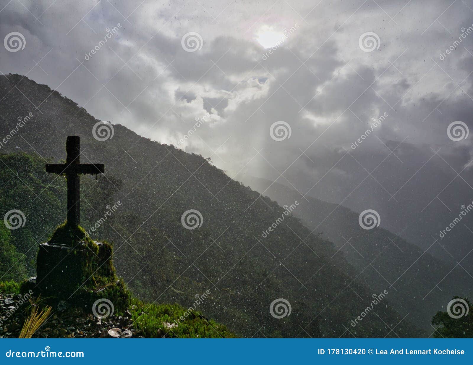 Funciona la cruz de sal para evitar que llueva